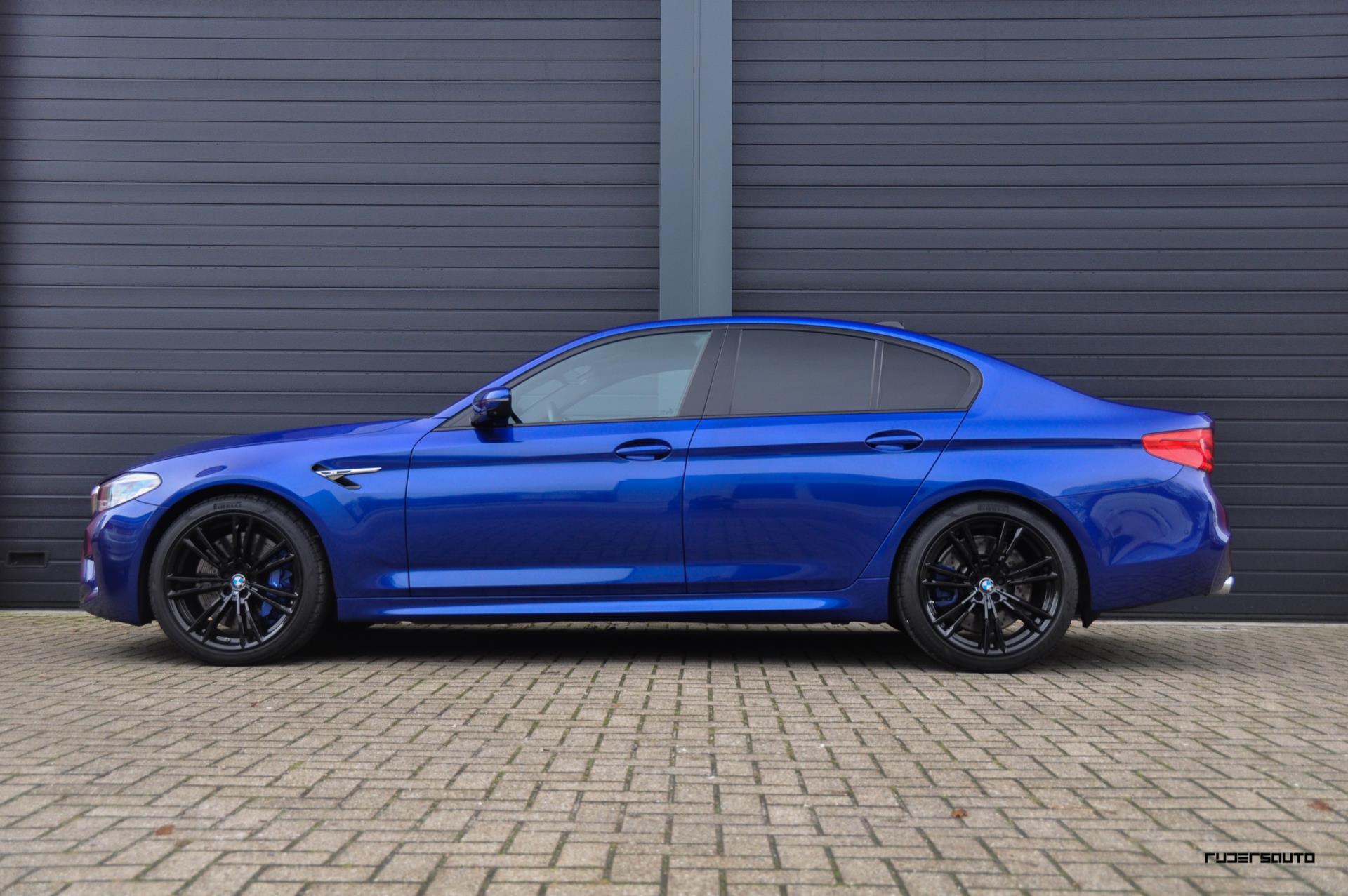 BMW 5 Serie M5 | Marina Bay blue | M-drivers package | HU | Surround ...