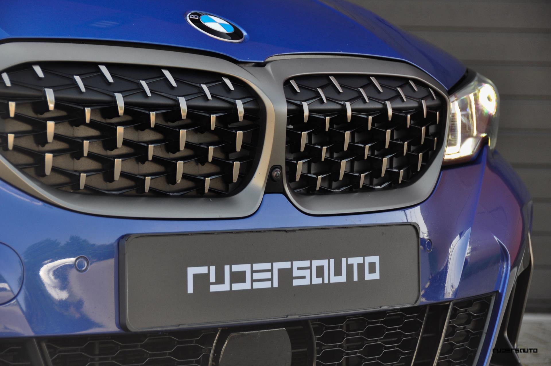 BMW 3 Serie Touring M340i xDrive Executive Edition | Pano| Laser | 19 ...